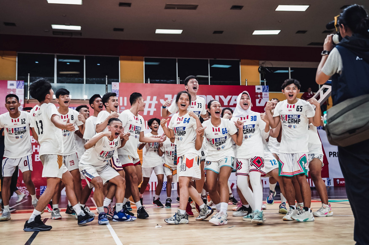 DBL Camp, Kisah Persaingan Sekaligus Persahabatan Ratusan Student ...